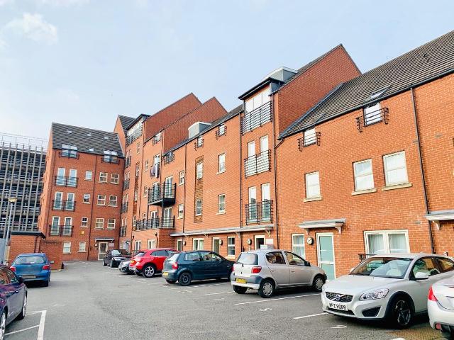 Friars Mews, Lincoln LN2, 2 bed flat to rent, £850 pcm | PrimeLocation