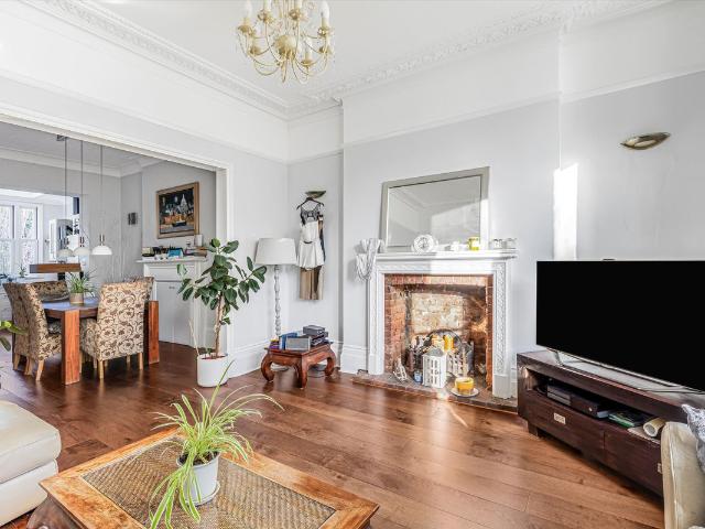 Friars Stile Road, Richmond TW10, 3 bed flat to rent, £8,500 pcm | PrimeLocation