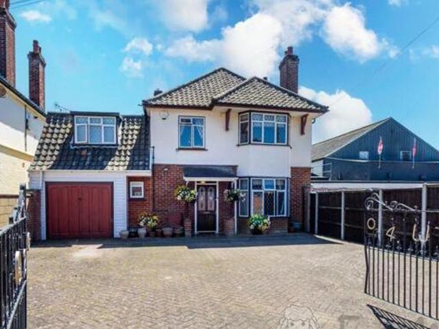 Friarscroft Lane, Wymondham, 4 Bedroom House