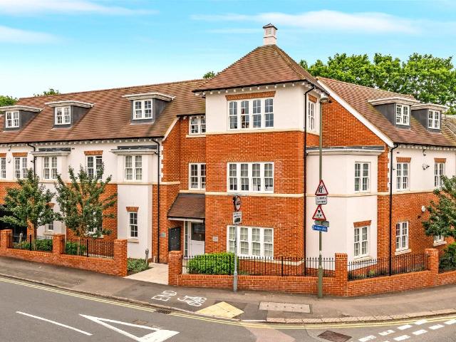 Friary Court, 48 Croydon Road, Reigate, Surrey RH2, 2 bed flat to rent, £1,950 pcm | PrimeLocation