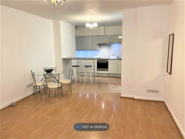 Friary Road, London SE15, 2 bed flat to rent, £2,100 pcm | PrimeLocation
