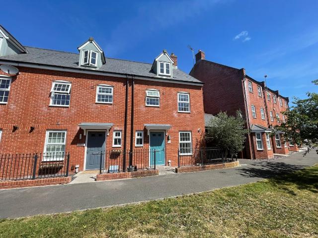 Friday Street, Swindon SN25, 3 bed property to rent, £1,500 pcm | PrimeLocation