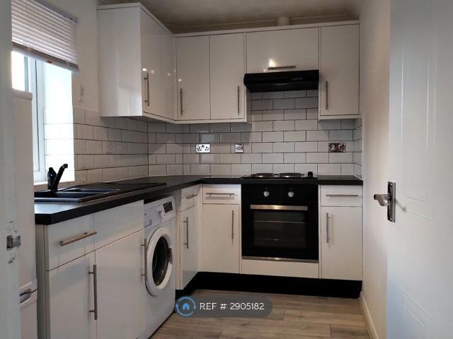 Friday Wood Green, Colchester CO2, 1 bed flat to rent, £1,150 pcm | PrimeLocation