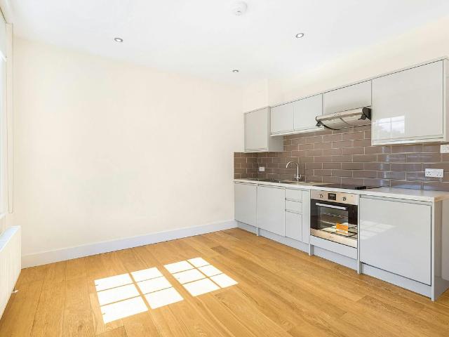 Friend Street, London EC1V, 1 bed flat to rent, £2,100 pcm | PrimeLocation