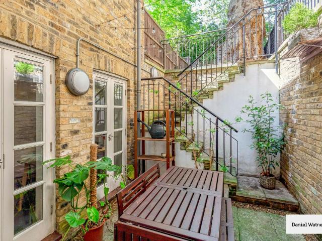 Friend Street, London EC1V, 2 bed flat to rent, £3,100 pcm | PrimeLocation