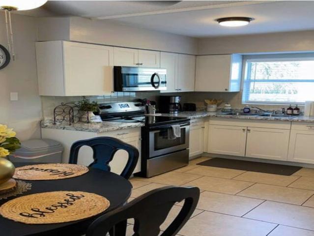 Friends Of Ridgecrest Home, a 5 minute walk to tra