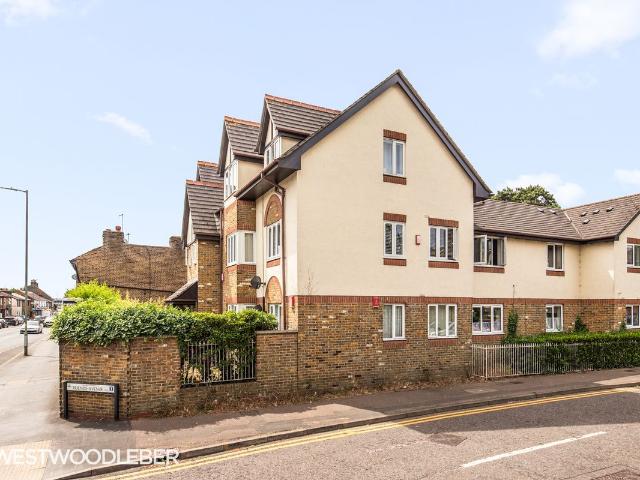 Friends Avenue, Cheshunt EN8, 1 bed flat to rent, £1,400 pcm | PrimeLocation