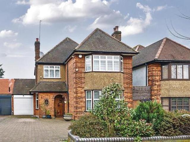Friern Barnet Lane, Whetstone, 4 Bedroom Detached