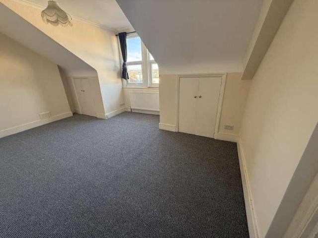Friern Barnet Road, London, N11