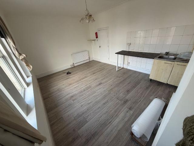 Friern Barnet Road, London N11, 1 bed property to rent, £850 pcm | PrimeLocation