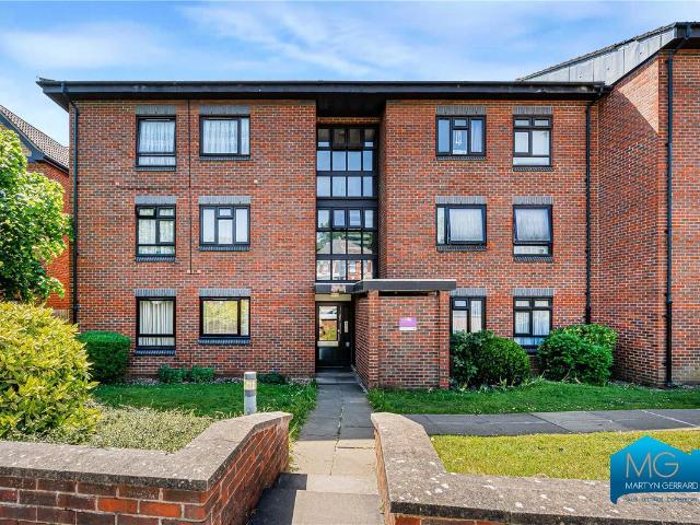 Friern Park, North Finchley, London N12, 3 bed flat to rent, £2,700 pcm | PrimeLocation