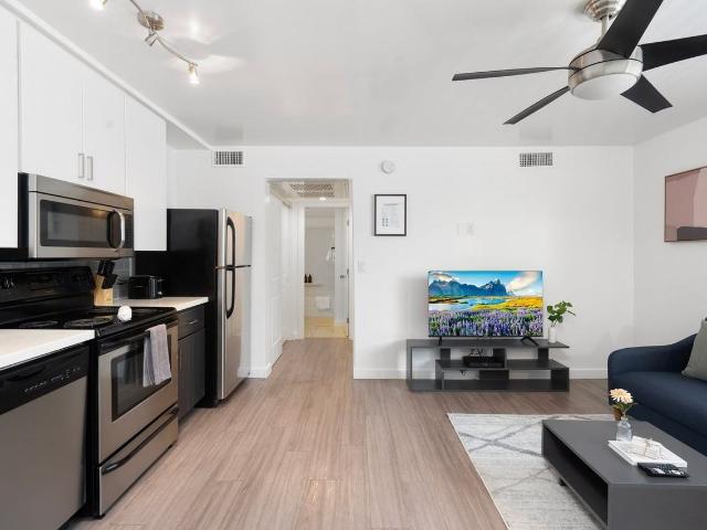 Fringe City View 2 Bedroom Apartment for Rent at 67 E Roanoke Ave, Phoenix, AZ 85004