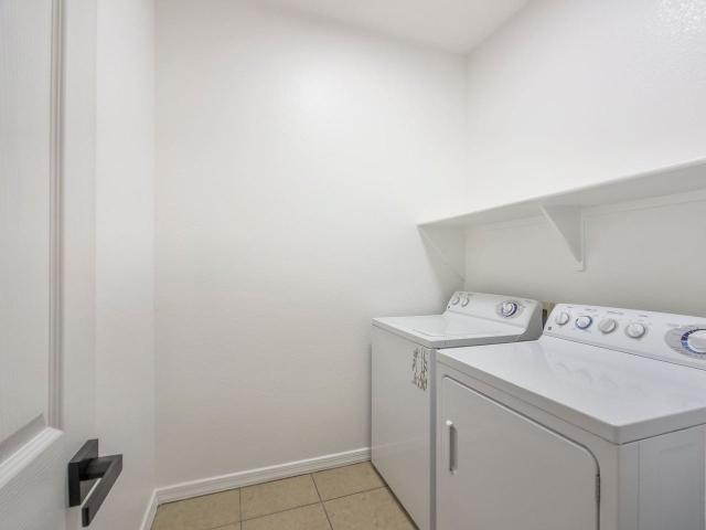 Fringe on 61st 3 Bedroom Apartment for Rent at 8050 N 61st Ave, Glendale, AZ 85302