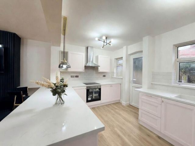 Frinton Road, Nottingham NG8, 3 bed end terrace house to rent, £1,350 pcm | PrimeLocation