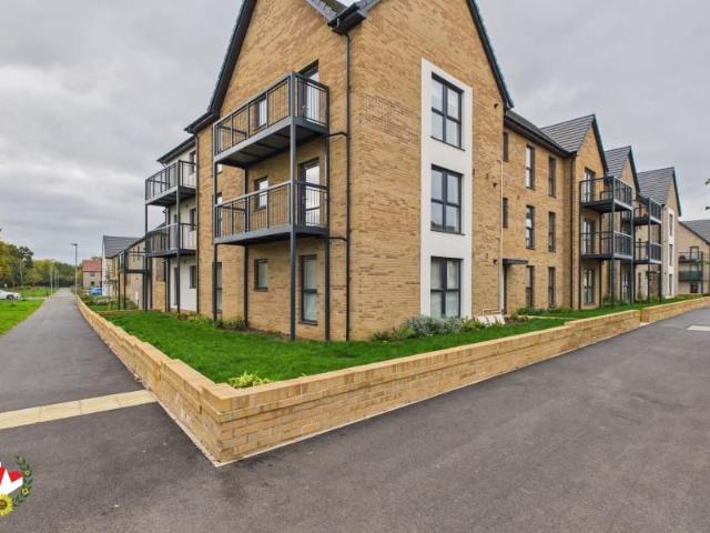 Fry Close, Yate, Bristol BS37, 2 bed flat to rent, £1,200 pcm | PrimeLocation