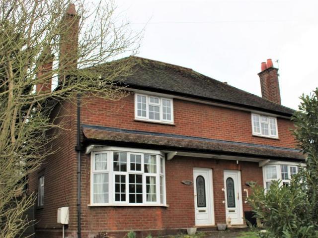 Fryerning Lane, Ingatestone, Essex, CM4 2 bed semi detached house to rent £1,699 pcm £392 pw
