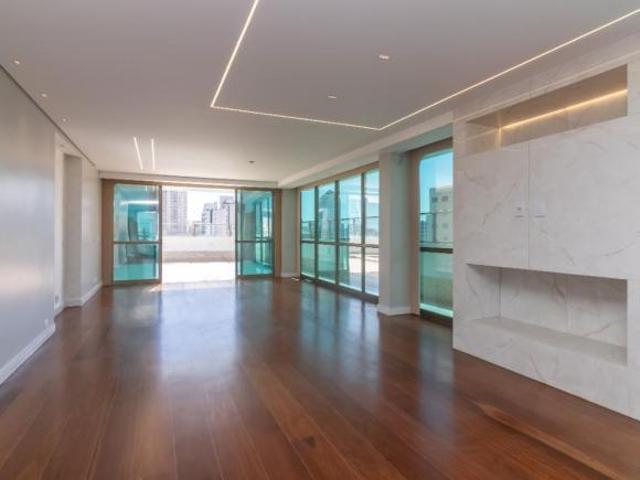Sensacional cobertura para venda em Aclimação com 4 quartos, sendo 3 suítes, 500m² remaxfront#835L