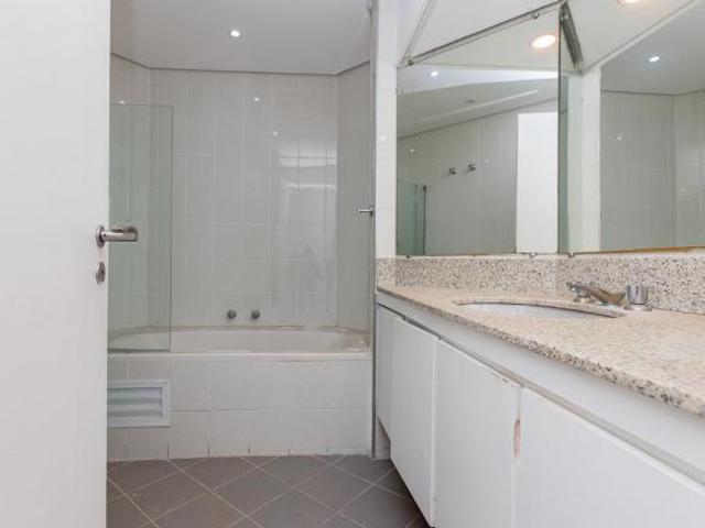 Aconchegante cobertura para venda em Moema com 4 quartos, sendo 3 suítes, 400m² remaxares#F8MQC