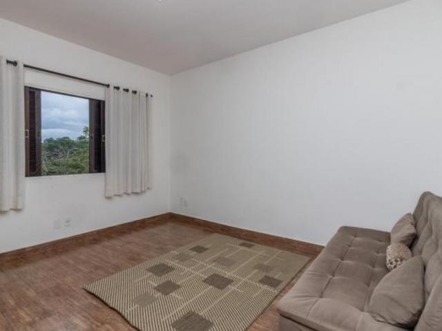 Funcional casa de vila para venda em Chácara Inglesa com 4 quartos, sendo 1 suíte, 350m² camilapad