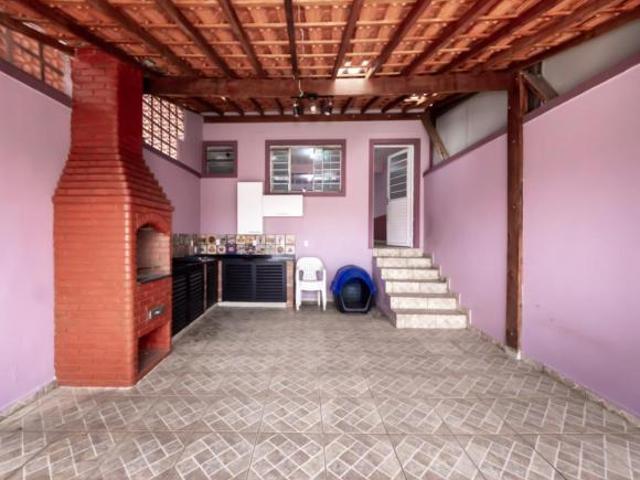Sensacional casa para venda e locação em Vila Isolina Mazzei com 3 quartos, sendo 3 suítes, 218m²