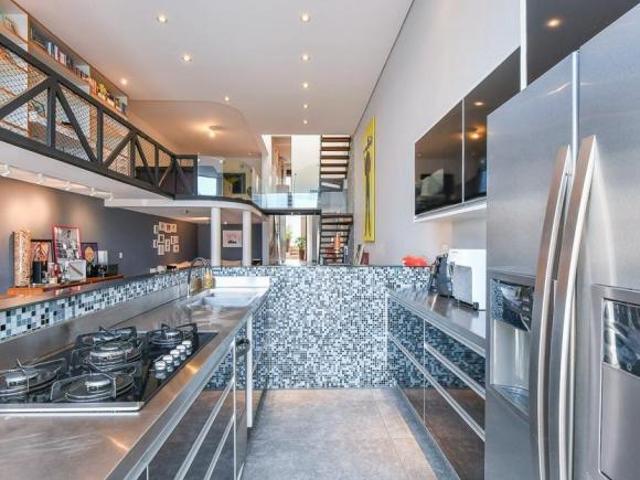 Aconchegante casa para venda em Aclimação com 3 quartos, sendo 3 suítes, 400m²