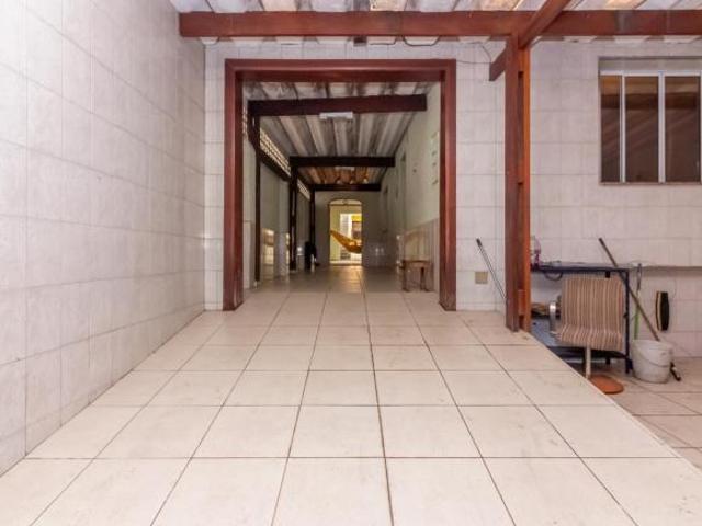 Agradável casa para venda em Água Branca com 3 quartos, sendo 2 suítes, 228m² remaxmonarca#XJ32L