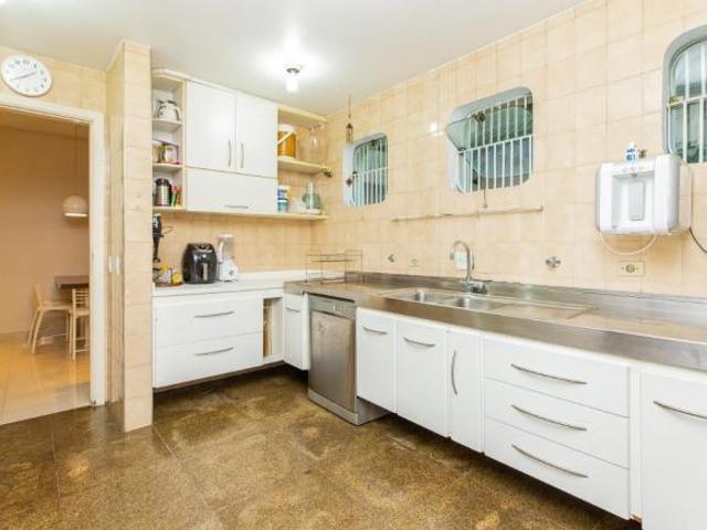 Elegante casa para venda em Alto de Pinheiros com 4 quartos, sendo 2 suítes, 480m² carolinamartine