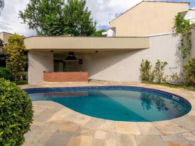 Confortável casa para venda em Alto de Pinheiros com 4 quartos, sendo 4 suítes, 495m² remaxempire#