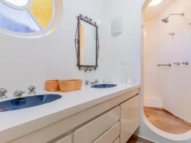 Funcional casa para venda em Alto de Pinheiros com 3 quartos, sendo 1 suíte, 368m² remaxfront#X0BR