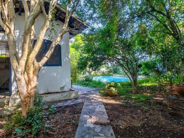 Funcional casa para venda em Alto de Pinheiros com 3 quartos, sendo 1 suíte, 368m² remaxfront#X0BR