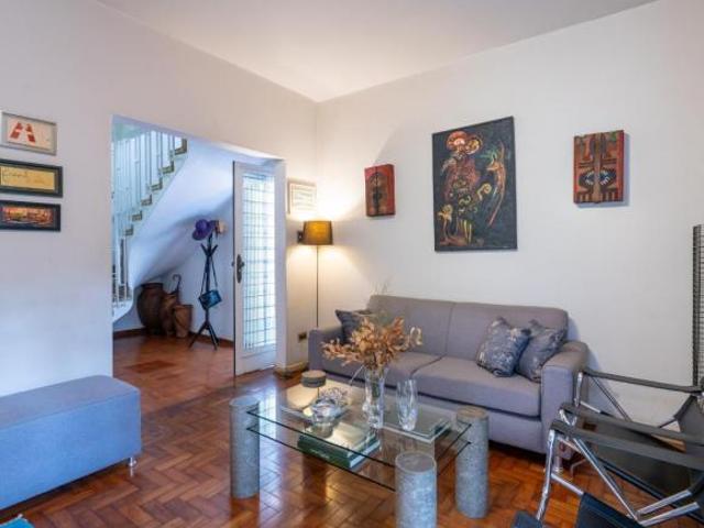 Versátil casa para venda em Campo Belo com 4 quartos, sendo 2 suítes, 207m² remaxfront#6EB0N