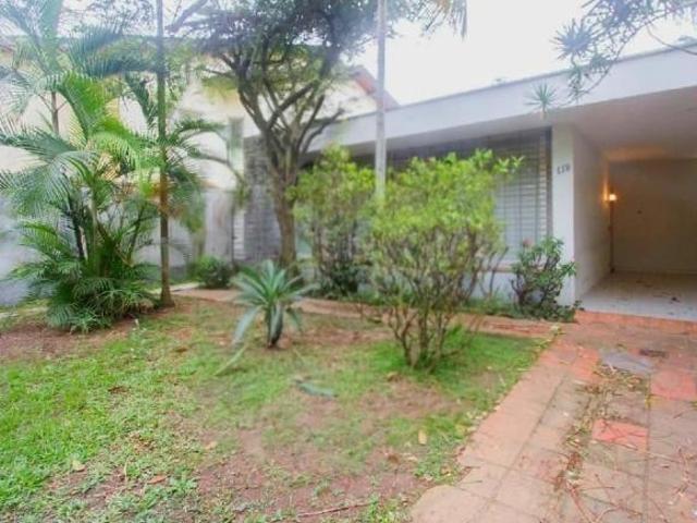 Excelente casa para venda em Granja Julieta com 4 quartos, sendo 1 suíte, 206m²