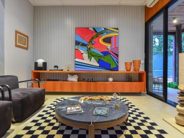 Funcional casa para venda em Jardim América com 4 quartos, sendo 4 suítes, 1,117m² remaxfront#J7JK