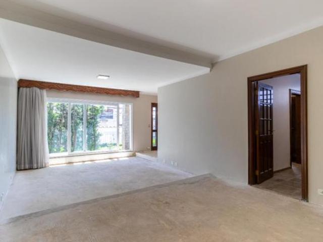 Excelente casa para venda em Jardim Prudência com 4 quartos, sendo 1 suíte, 170m²