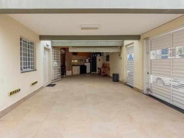 Versátil casa para venda em Vila Oratório com 3 quartos, sendo 1 suíte, 107m²