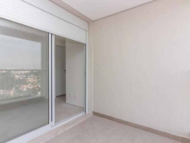 Confortável apartamento para venda em Vila Anastácio com 3 quartos, sendo 1 suíte, 91m²