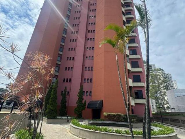 Funcional apartamento para venda em Vila Andrade com 3 quartos, sendo 1 suíte, 147m²