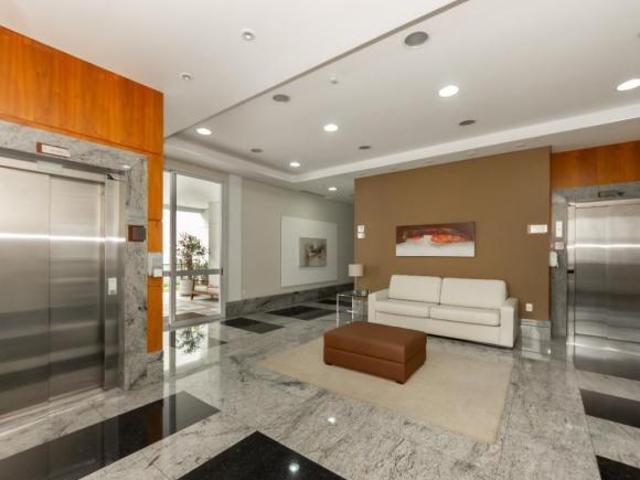 Funcional apartamento para venda em Vila Gumercindo com 3 quartos, sendo 1 suíte, 104m² mutida#QEU