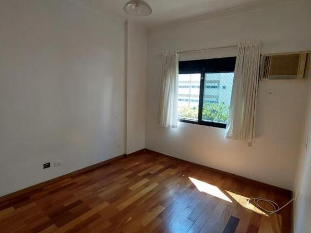 Funcional apartamento para venda em Vila Uberabinha com 4 quartos, sendo 2 suítes, 188m² vlamirfre