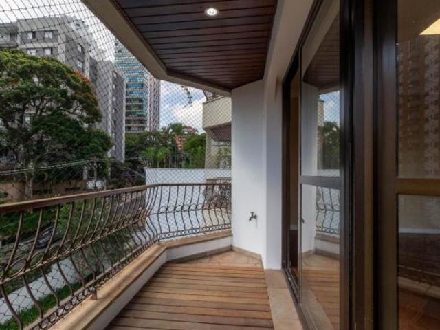 Aconchegante apartamento para venda em Brooklin Paulista com 3 quartos, sendo 1 suíte, 159m² fabio