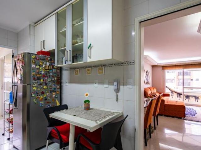 Agradável apartamento para venda em Chácara Inglesa com 3 quartos, sendo 1 suíte, 96m² maira ykeda