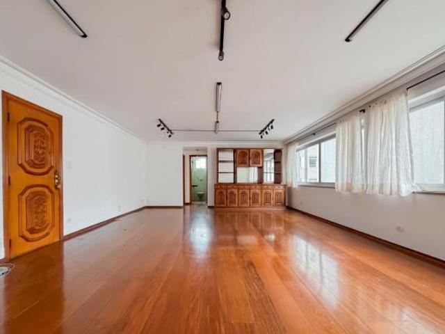Imperdível apartamento para venda em Higienópolis com 3 quartos, sendo 1 suíte, 209m²