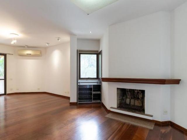 Excelente apartamento para venda em Itaim Bibi com 3 quartos, sendo 3 suítes, 197m² joacirborges#E