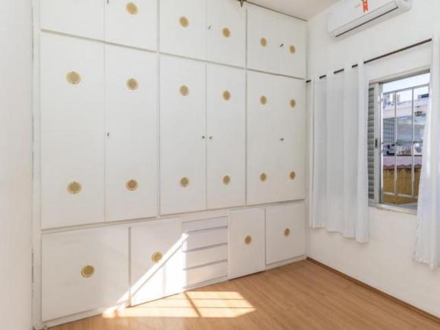 Atraente sobrado para venda em Parque Residencial da Lapa com 3 quartos, sendo 2 suítes, 115m²