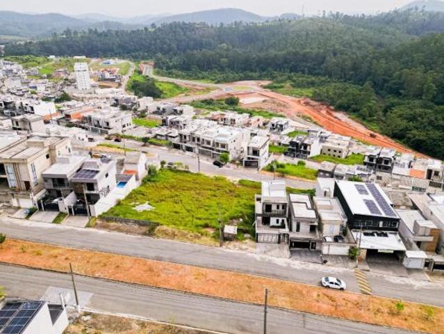 Deslumbrante sobrado para venda em Portais Polvilho com 3 quartos, sendo 3 suítes, 189m² silvana