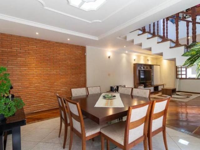 Confortável sobrado para venda em Vila Clementino com 3 quartos, sendo 3 suítes, 241m² maira ykeda