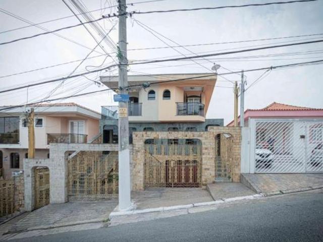 Sensacional sobrado para venda em Vila Gustavo com 3 quartos, sendo 1 suíte, 173m²