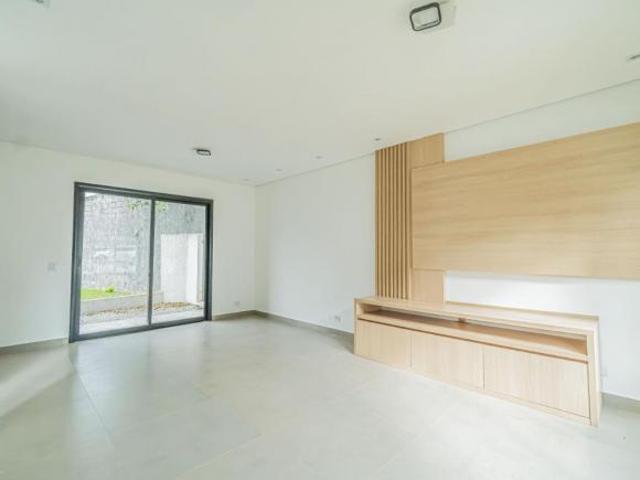 Funcional triplex para venda em Granja Viana com 3 quartos, sendo 3 suítes, 160m² remaxmonarca#LKA