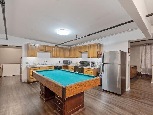 Funk 'N Waffles Apt 4 Bedroom Apartment for Rent at 307 S Clinton St, Syracuse, NY 13202 Downtown Syracuse