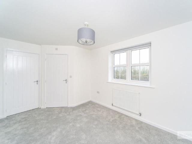 Funnell Drive, Pevensey, Stone Cross